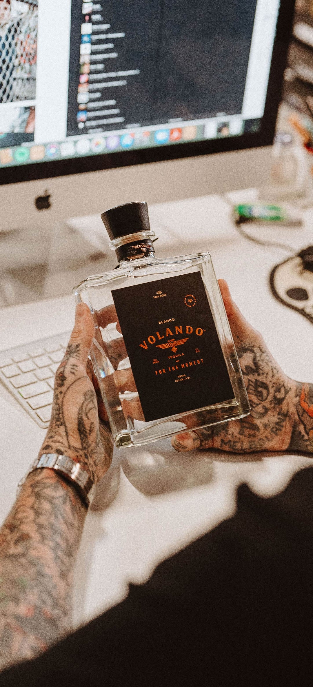 VOLANDO TEQUILA – Steen Jones
